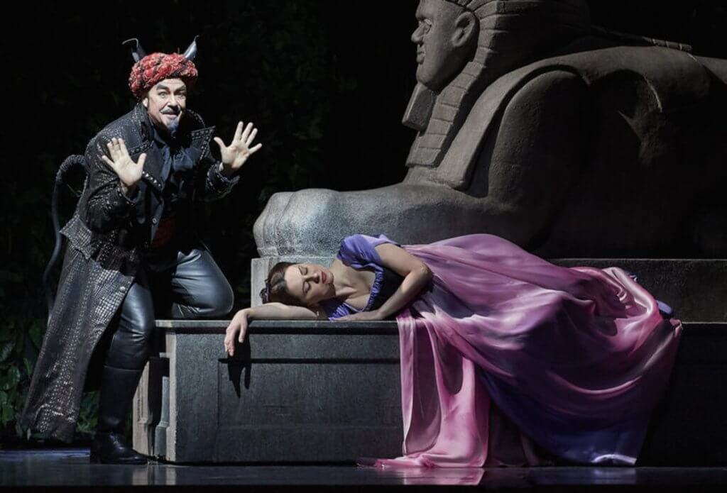 INTERVIEW | Tenor Michael Colvin — From The Prince To The Witch